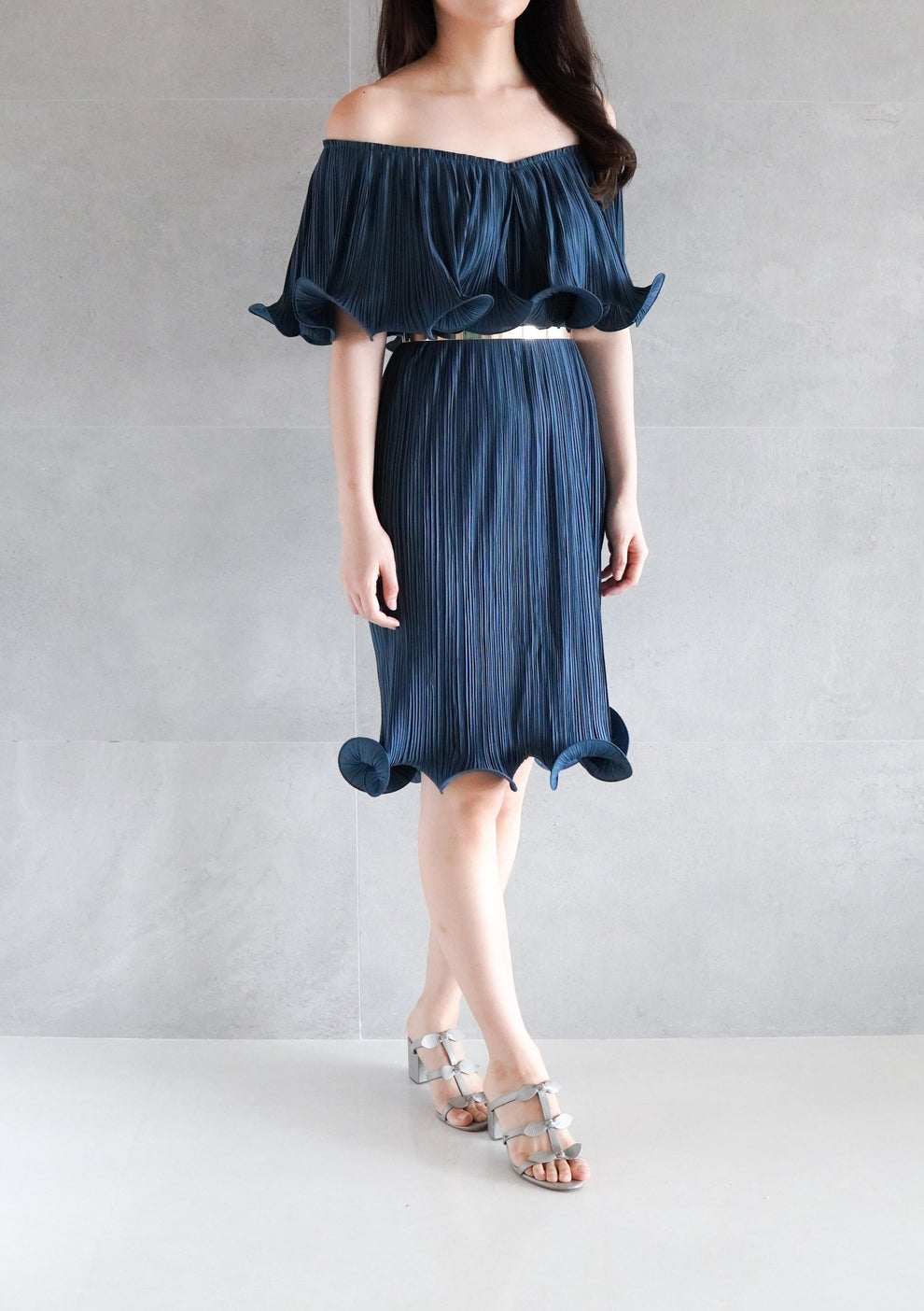 Signature Double Curl Dress – innitbangkok