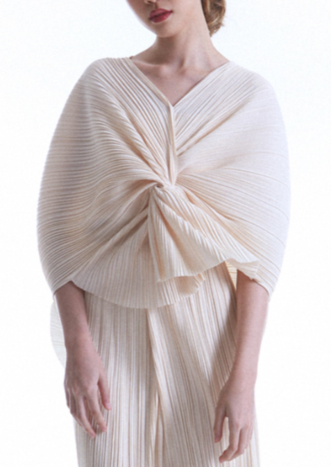 Hug Me Cape – innitbangkok