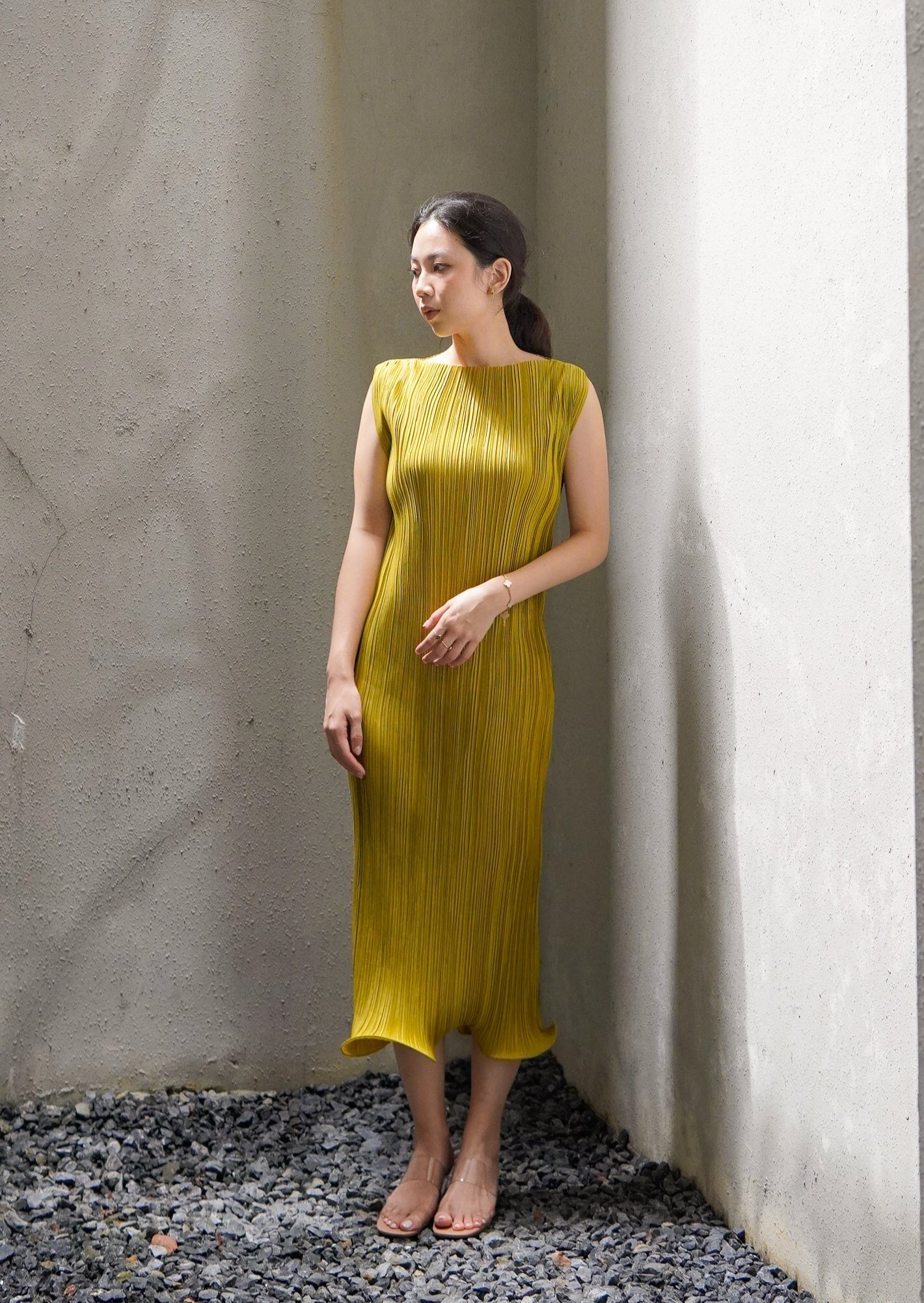 Ada Straight Curl Dress – innitbangkok